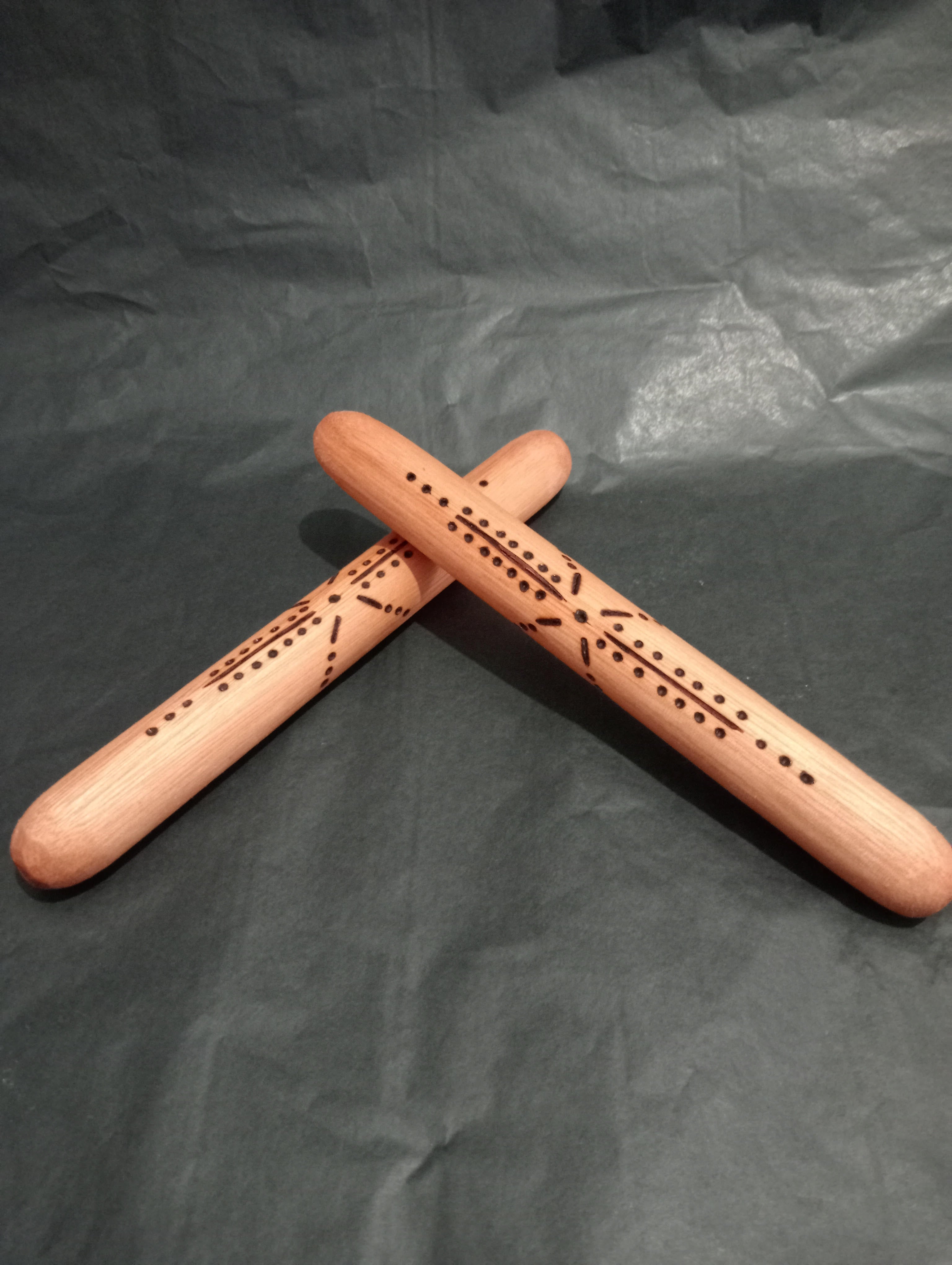 Medium Clapsticks – Ocher Bee